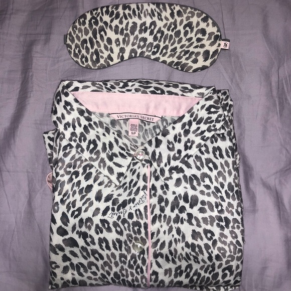 Victoria's Secret | Intimates & Sleepwear | Vs Pajama Two Piece Set ...